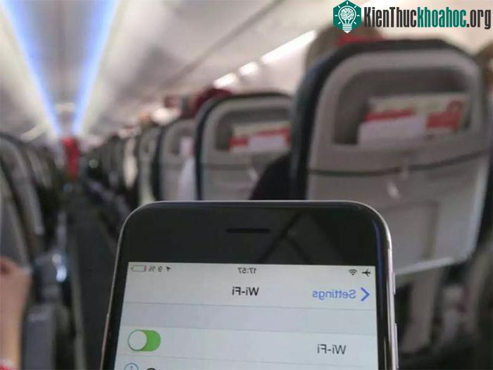 Tìm hiểu ý nghĩa thực sự của chế độ máy bay trên điện thoại